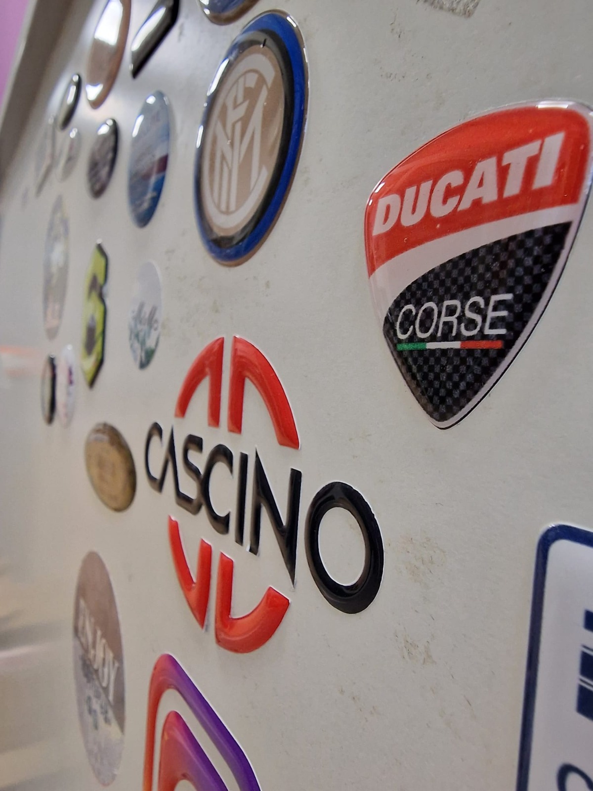 Adesivi Resinati - Officina Grafica Noto